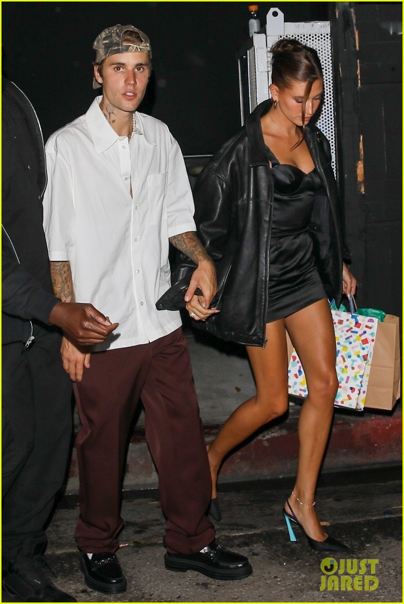 Justin Bieber Grabs Dinner With Wife Hailey Amid Rumors Surrounding ...
