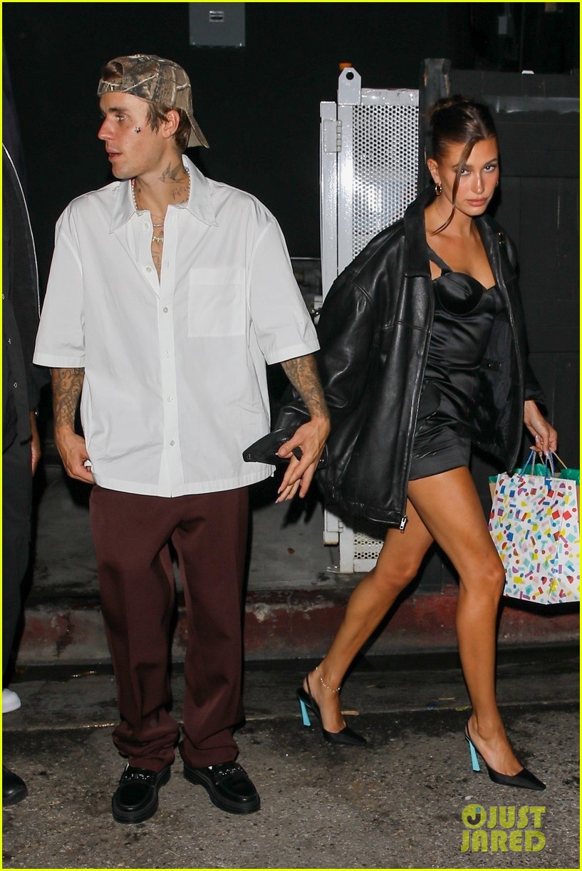 Justin Bieber Grabs Dinner With Wife Hailey Amid Rumors Surrounding ...