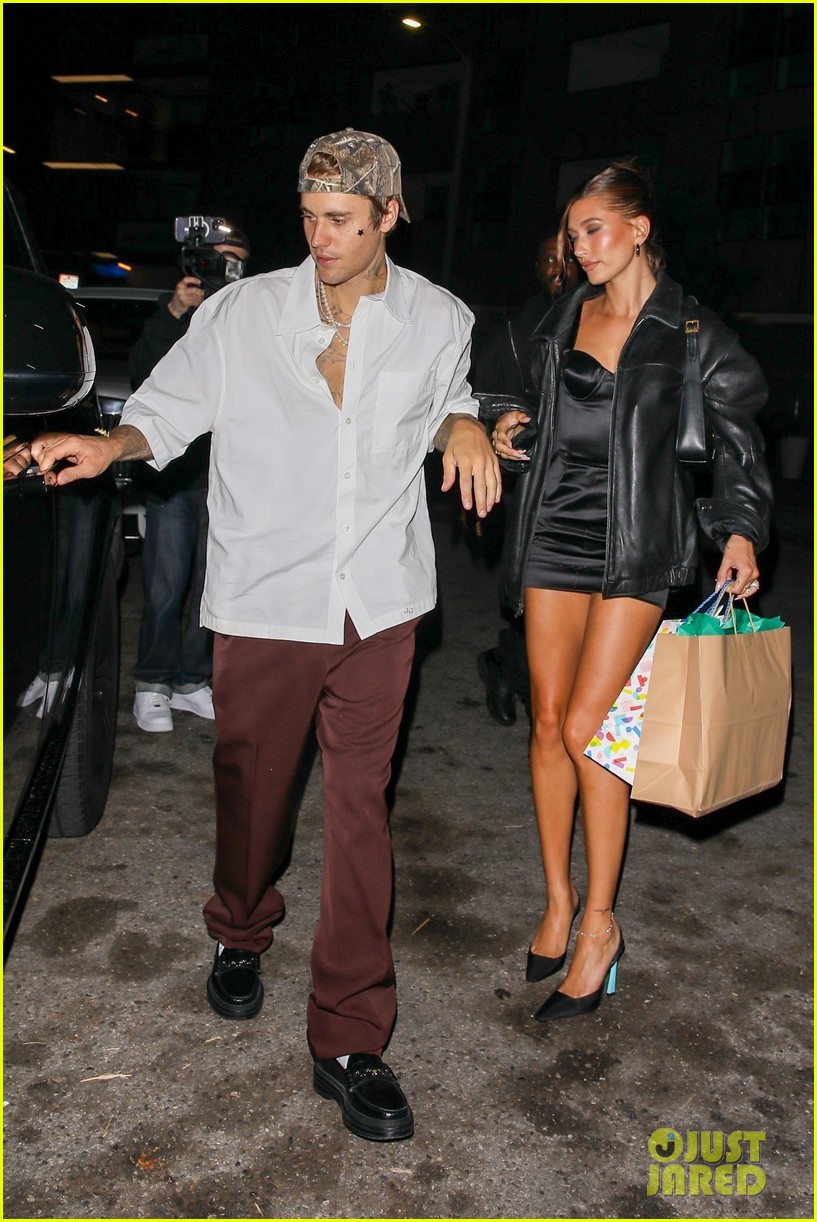 Justin Bieber Grabs Dinner With Wife Hailey Amid Rumors Surrounding ...