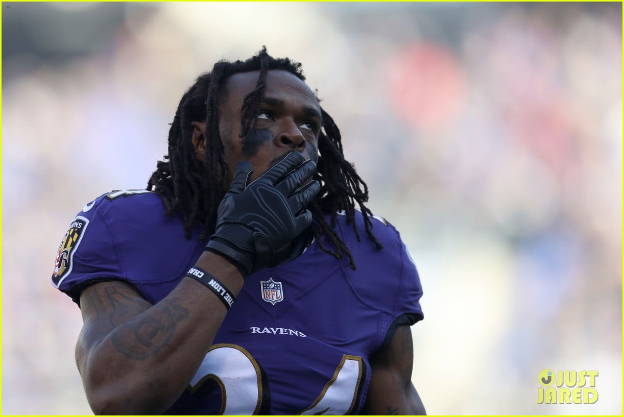 NFL Player Alex Collins Dead at 28, Ravens Team Releases Statement Amid ...