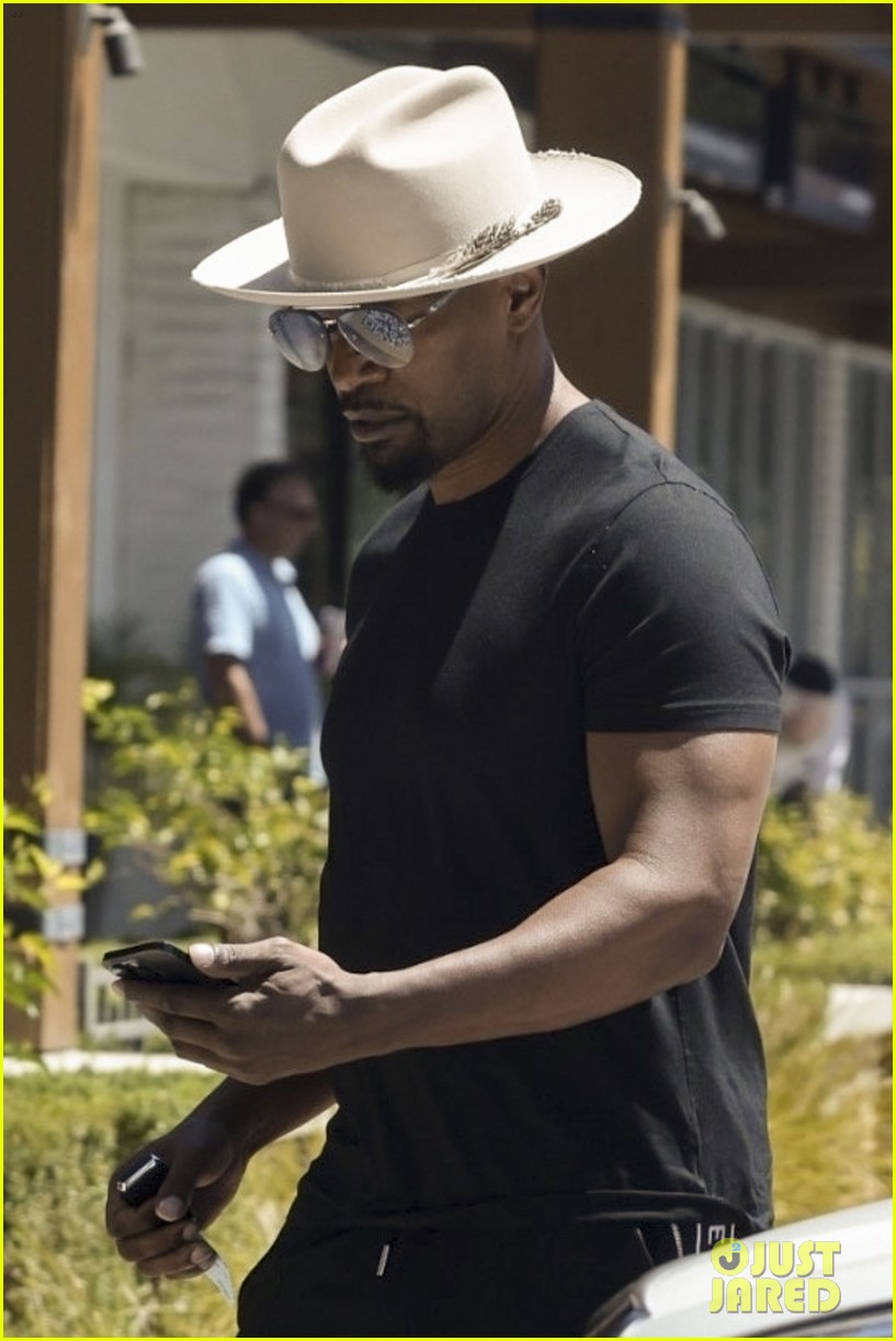 Photo: jamie foxx happy healthy friday outing 26 | Photo 4961680 | Just ...