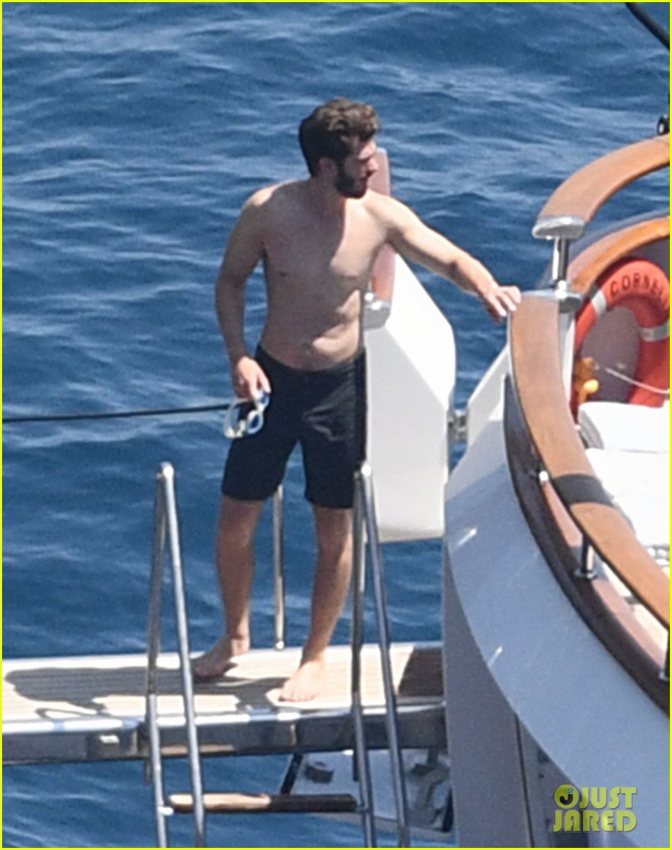 Andrew Garfield Showers Off on Yacht in Italy After Getting in a Swim ...