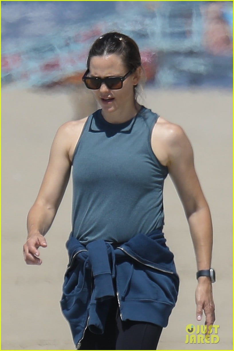 Jennifer Garner & Gina Torres Have an 'Alias' Reunion at the Beach ...