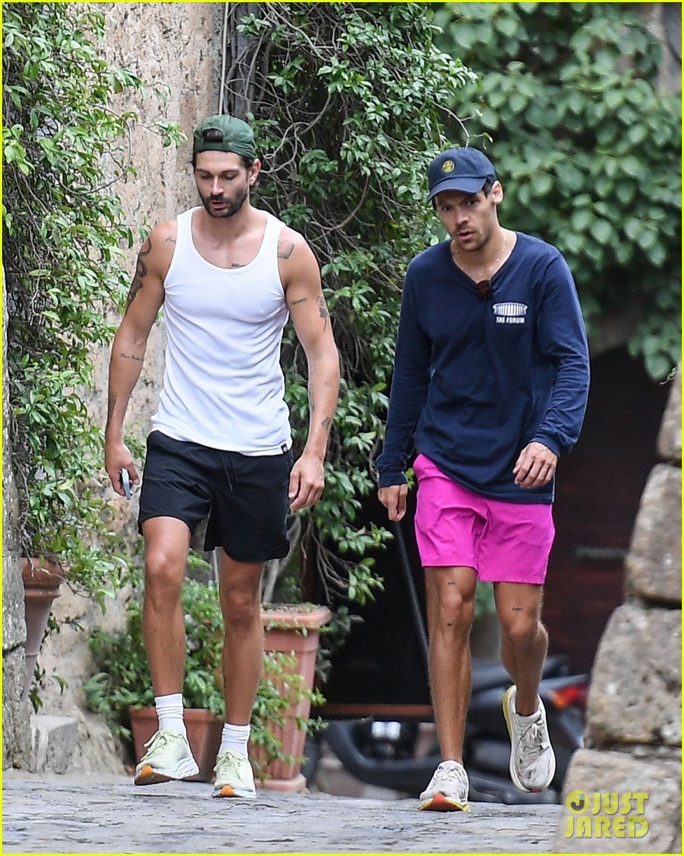 Harry Styles Spotted Jogging Around Italy with His Personal Trainer in ...