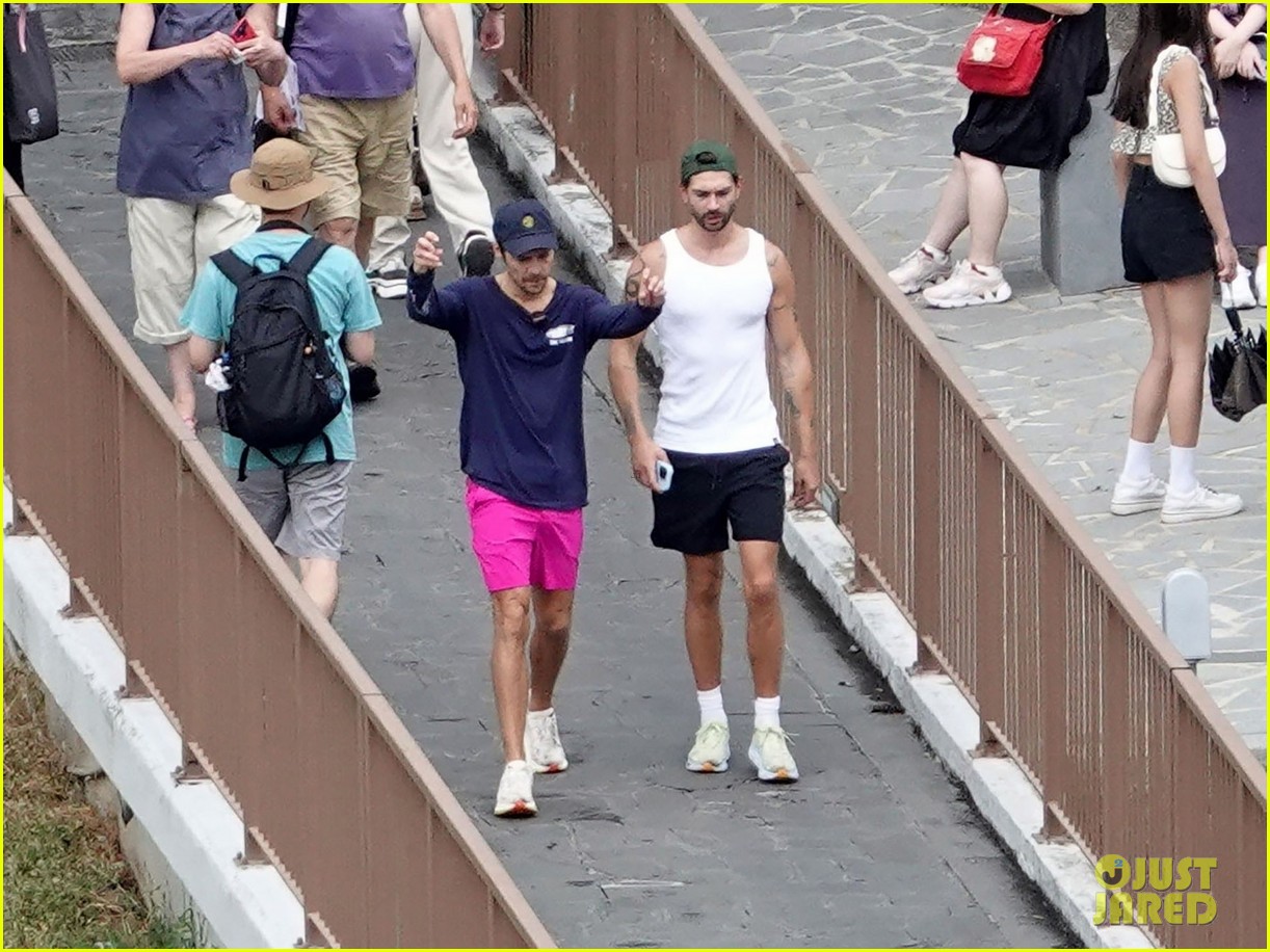 Harry Styles Spotted Jogging Around Italy with His Personal Trainer in ...