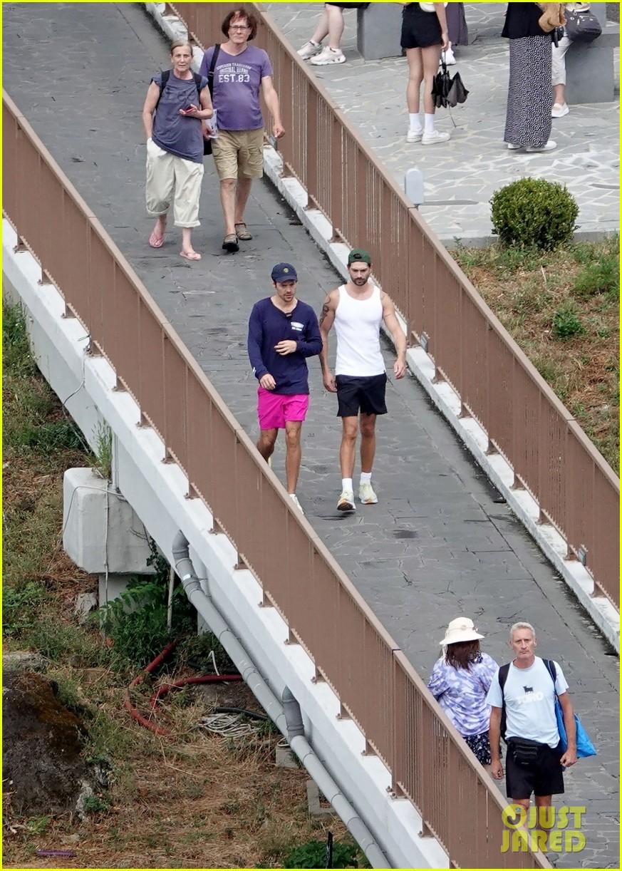 Harry Styles Spotted Jogging Around Italy with His Personal Trainer in ...