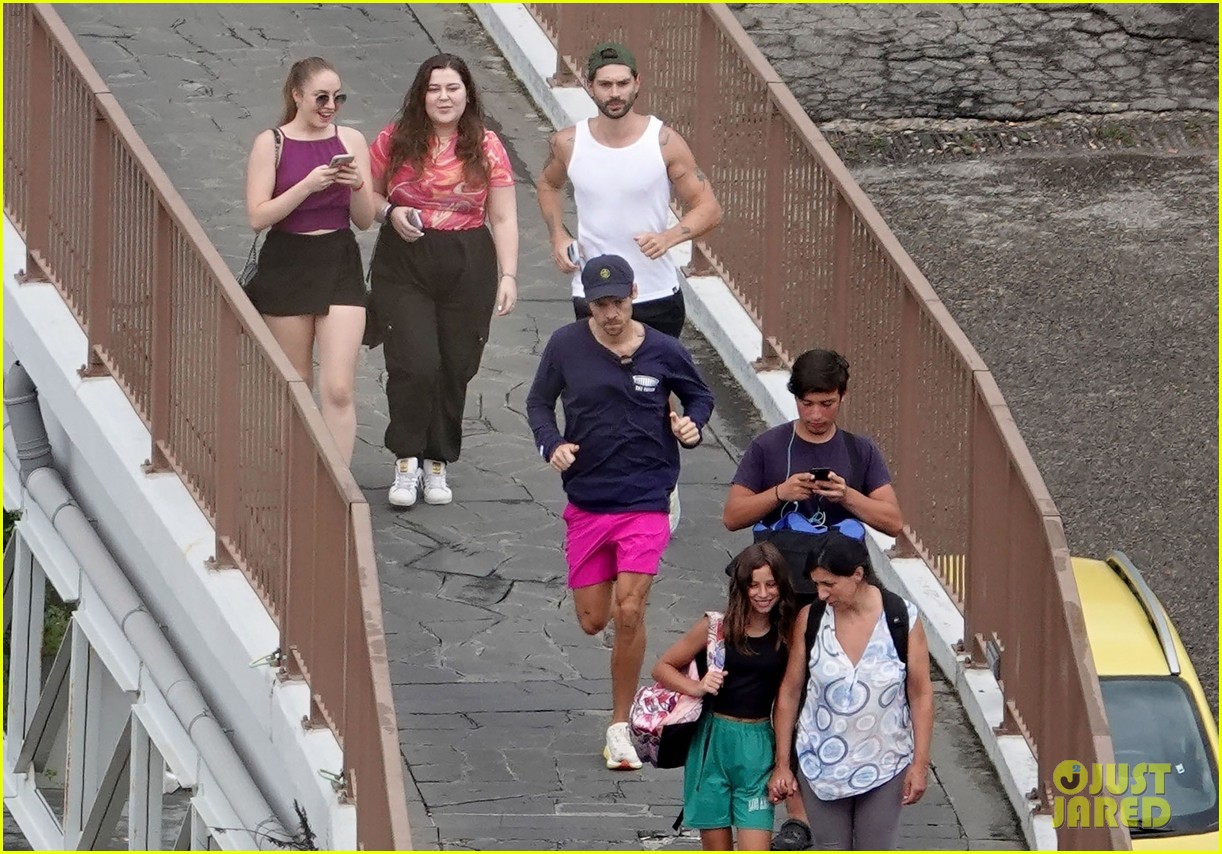 Harry Styles Spotted Jogging Around Italy with His Personal Trainer in ...