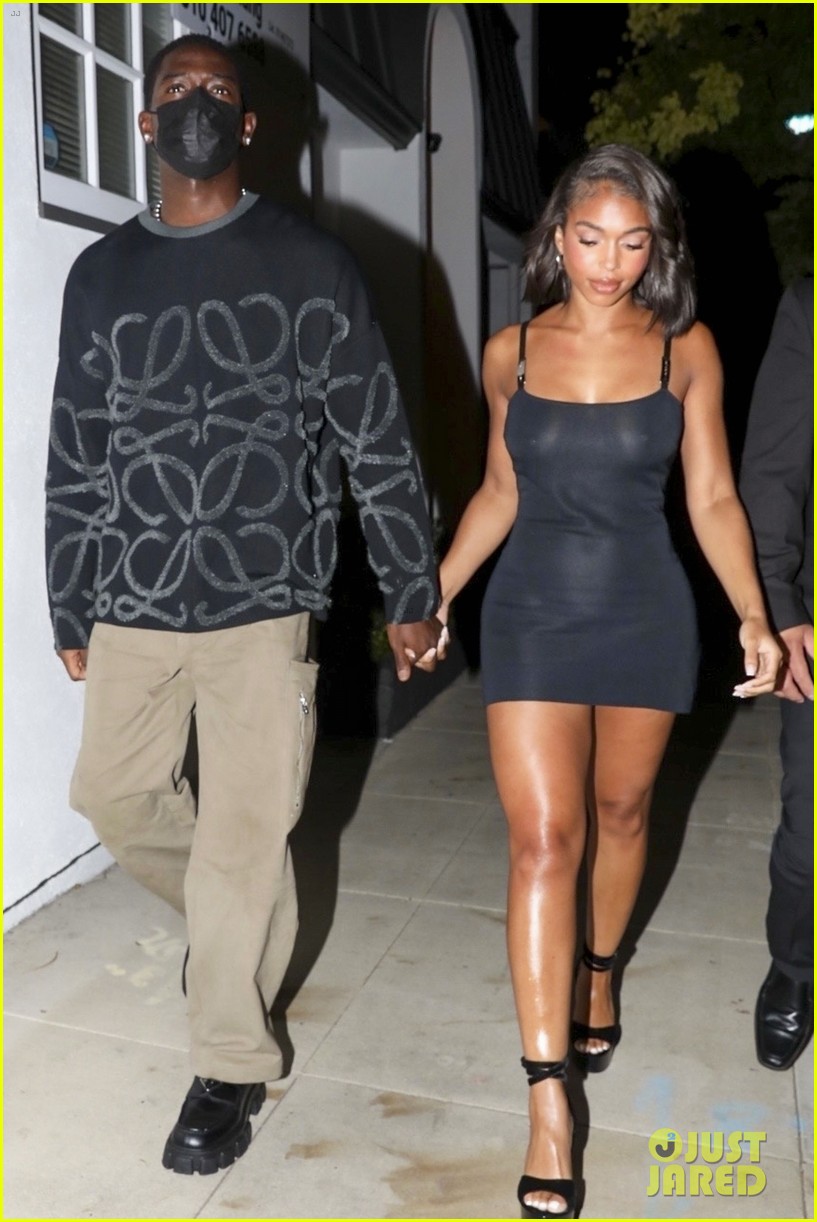 Lori Harvey & Boyfriend Damson Idris Hold Hands Leaving Drake's After ...