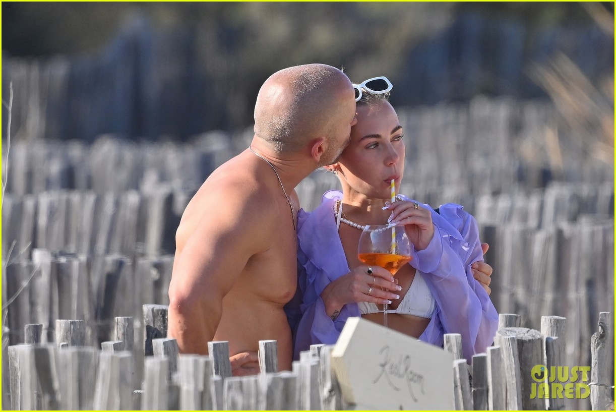 Selling Sunset's Jason Oppenheim Packs on PDA with Danika Tanya: Photo 4962161 | Shirtless ...