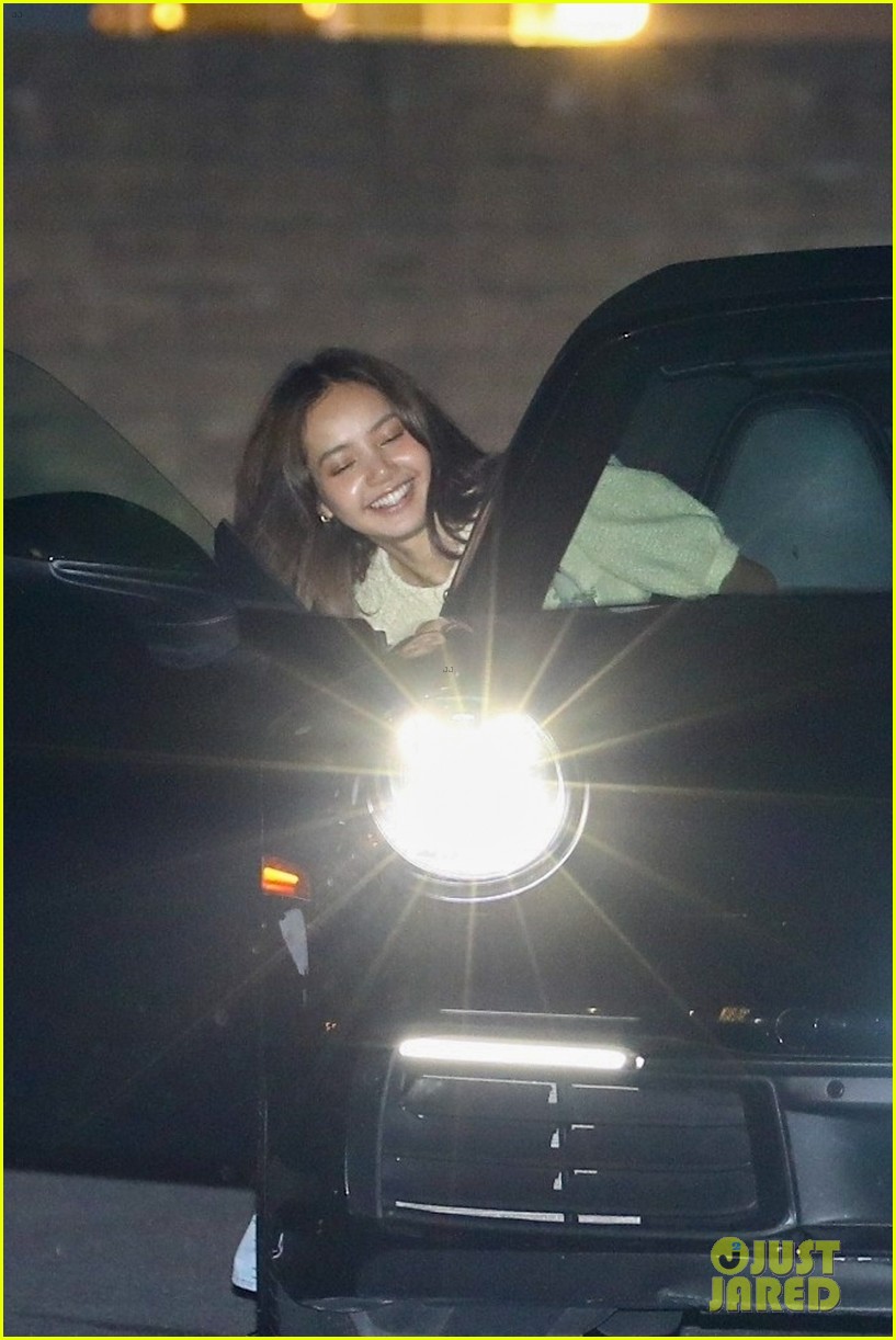 Blackpink's Lisa Enjoys Dinner in Beverly Hills After the K-Pop Group ...