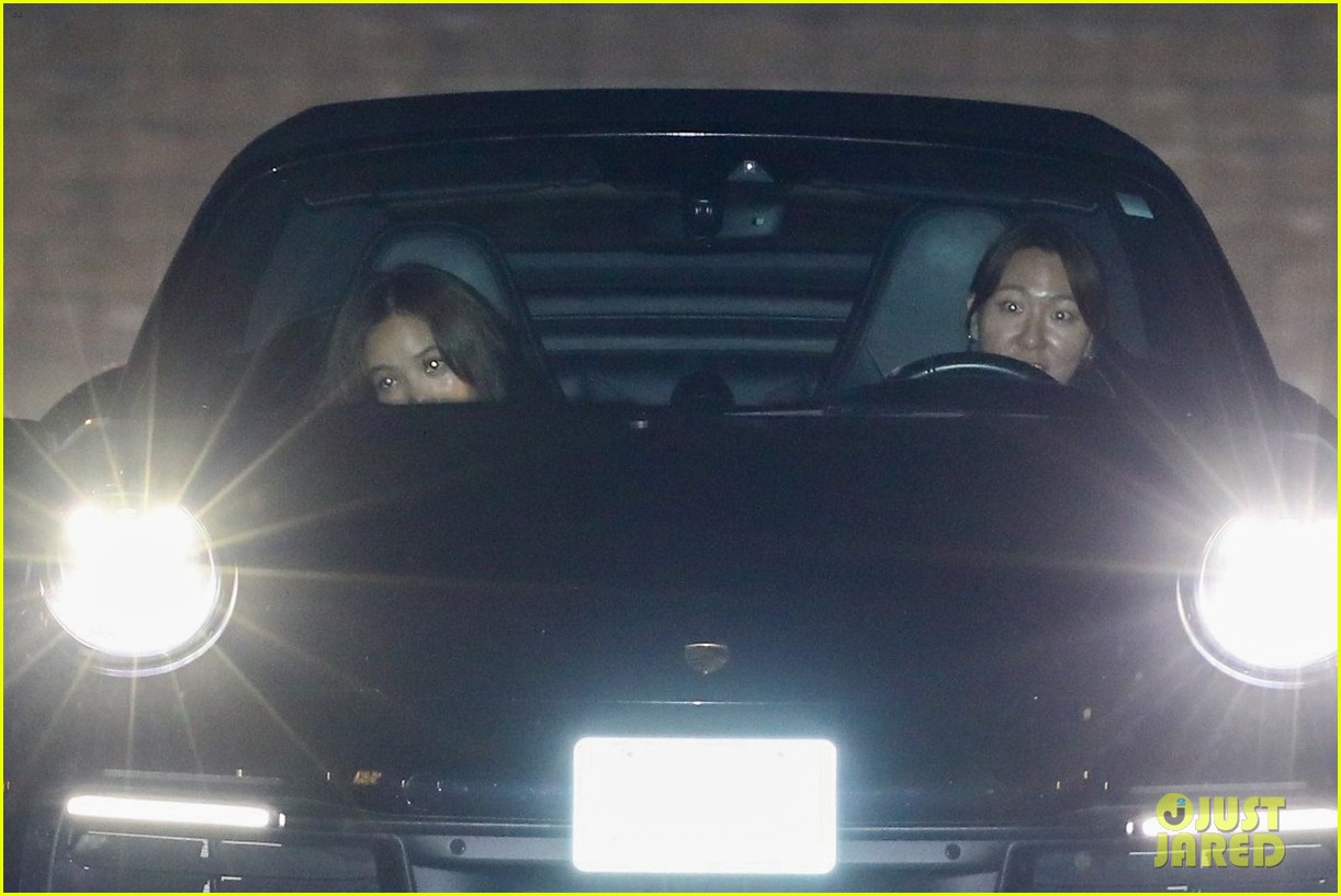 Blackpink's Lisa Enjoys Dinner in Beverly Hills After the K-Pop Group ...