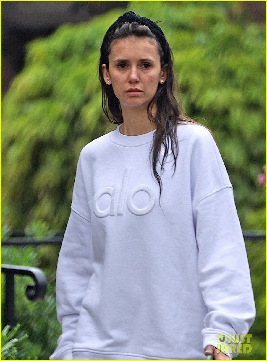 Nina Dobrev Cabello 2023