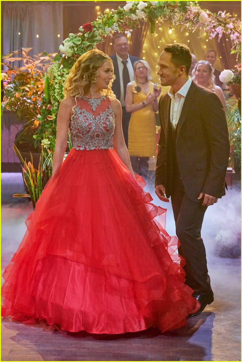 Carlos & Alexa PenaVega Celebrate Their Birthdays With A Double ...