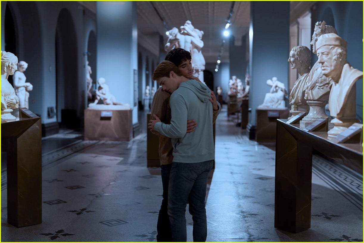 'Red, White & Royal Blue' Director Addresses Movie's R Rating, What He ...