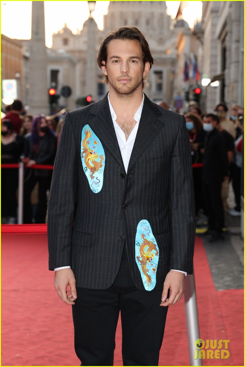 Who Is Sebastiano Pigazzi? Meet the Hunky New 'And Just Like That' Love ...