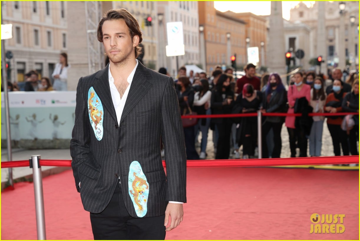 Who Is Sebastiano Pigazzi? Meet the Hunky New 'And Just Like That' Love ...