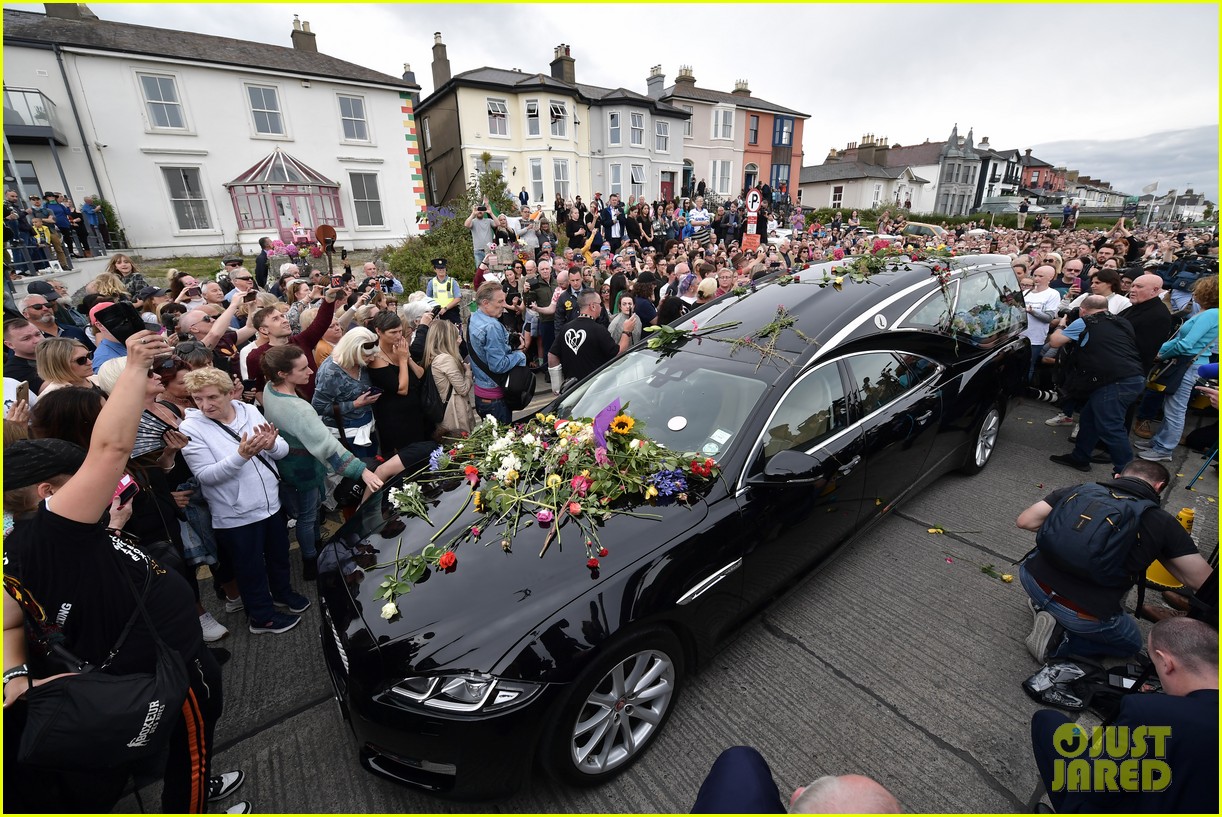 Sinead O'Connor's Funeral Photos Show Hundreds of Mourners Crowding ...