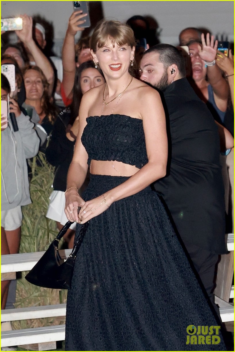 Taylor Swift Joins Cara Delevingne, Lana Del Rey, & More Stars Attend ...