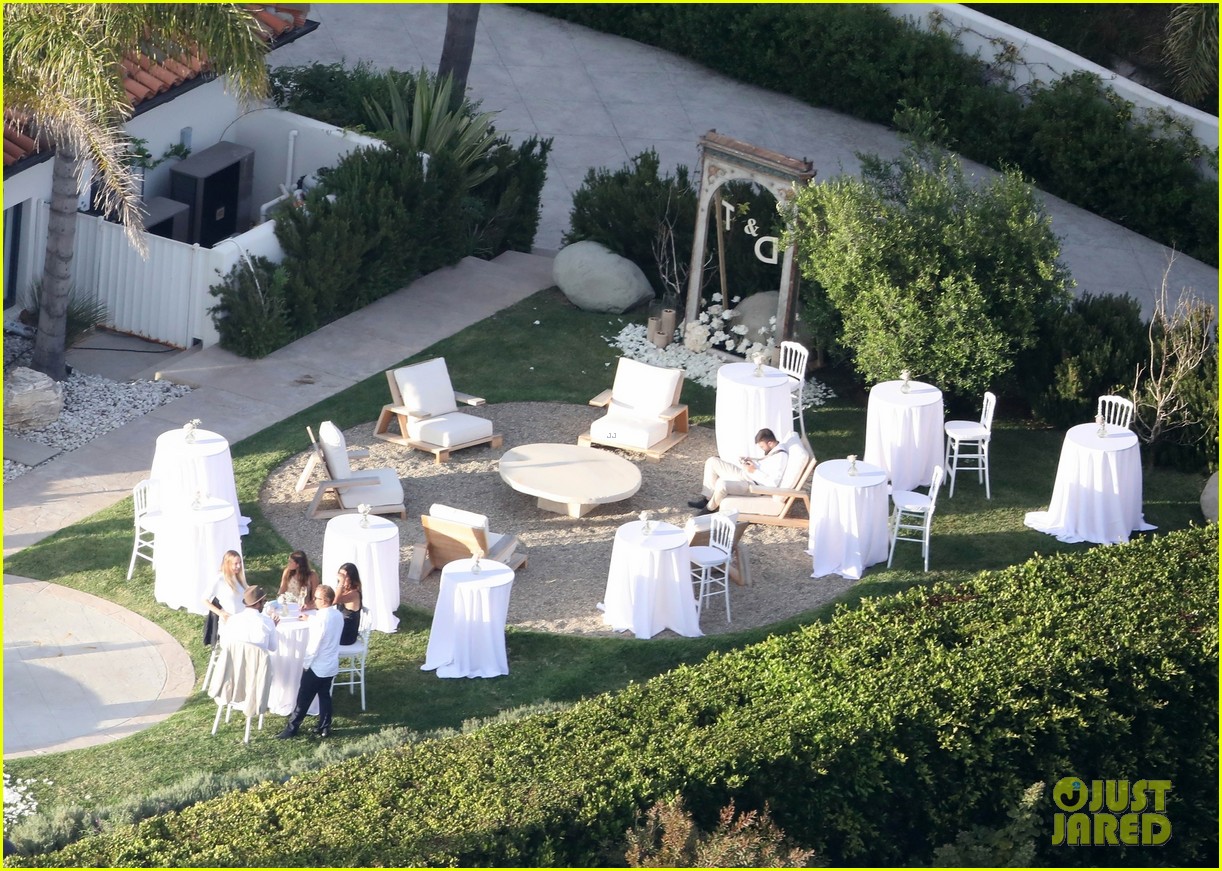 Miley Cyrus is Maid of Honor at Mom Tish Cyrus' Wedding to Dominic ...