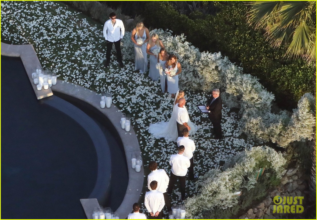 Miley Cyrus is Maid of Honor at Mom Tish Cyrus' Wedding to Dominic ...