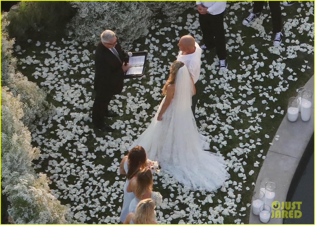 Miley Cyrus is Maid of Honor at Mom Tish Cyrus' Wedding to Dominic ...