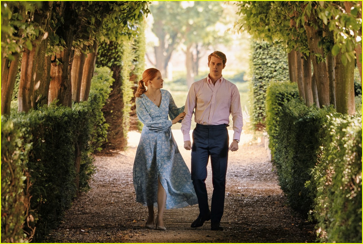 Best Tweets About Uma Thurman's Accent in 'Red, White & Royal Blue' Movie: Photo 4960989 | Uma ...