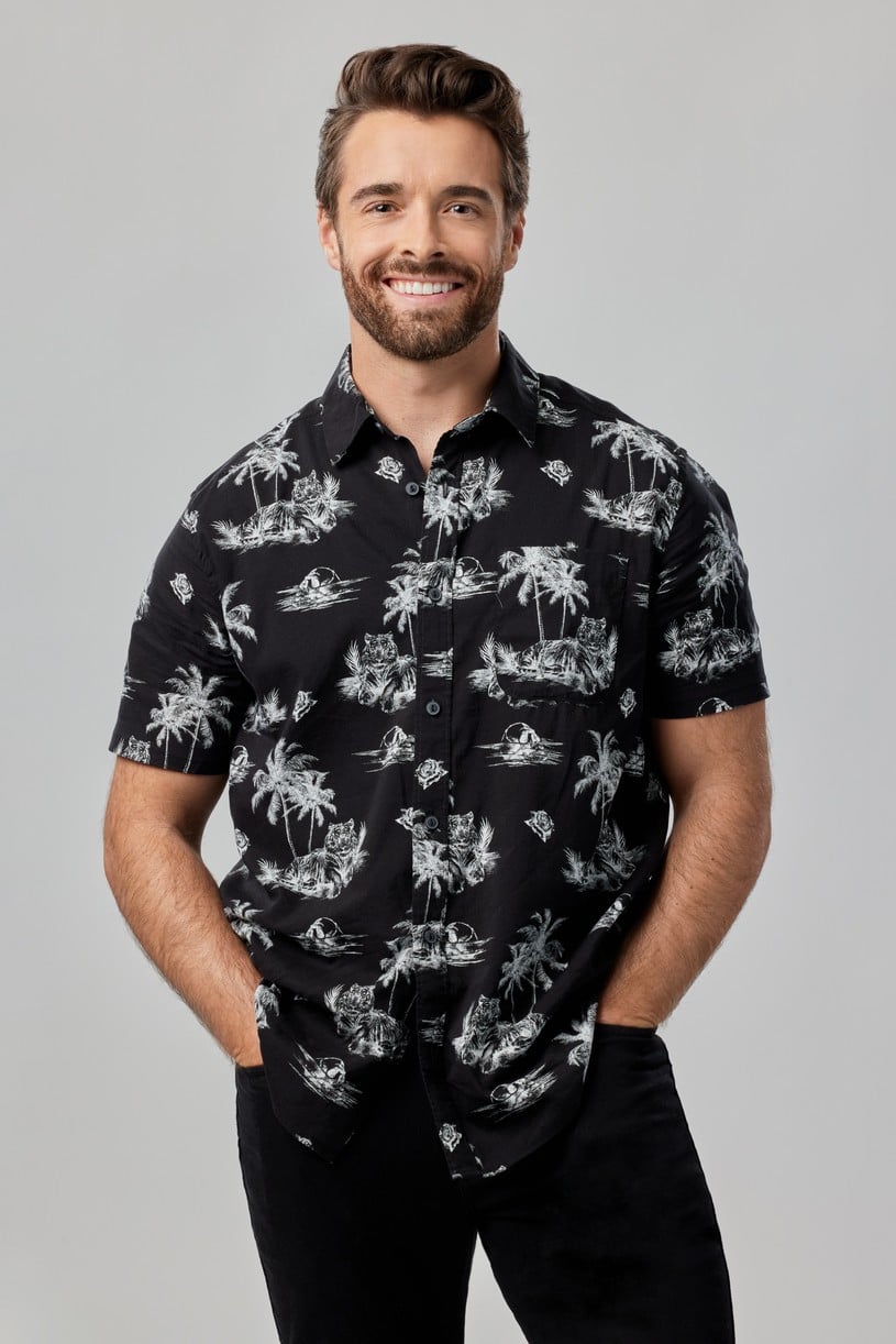 Holland Roden & Corey Cott Rekindle A Summer Romance in Hallmark ...