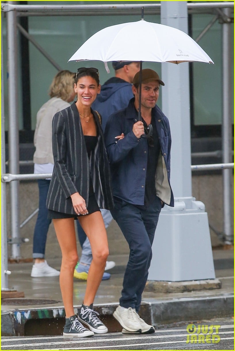 Paul Wesley & Girlfriend Natalie Kuckenburg Brave Rainy Weather for Walk Around NYC: Photo ...