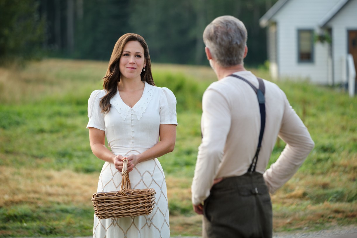 Nathan Plans A Father/Daughter Camping Trip For Him & Allie on Hallmark ...