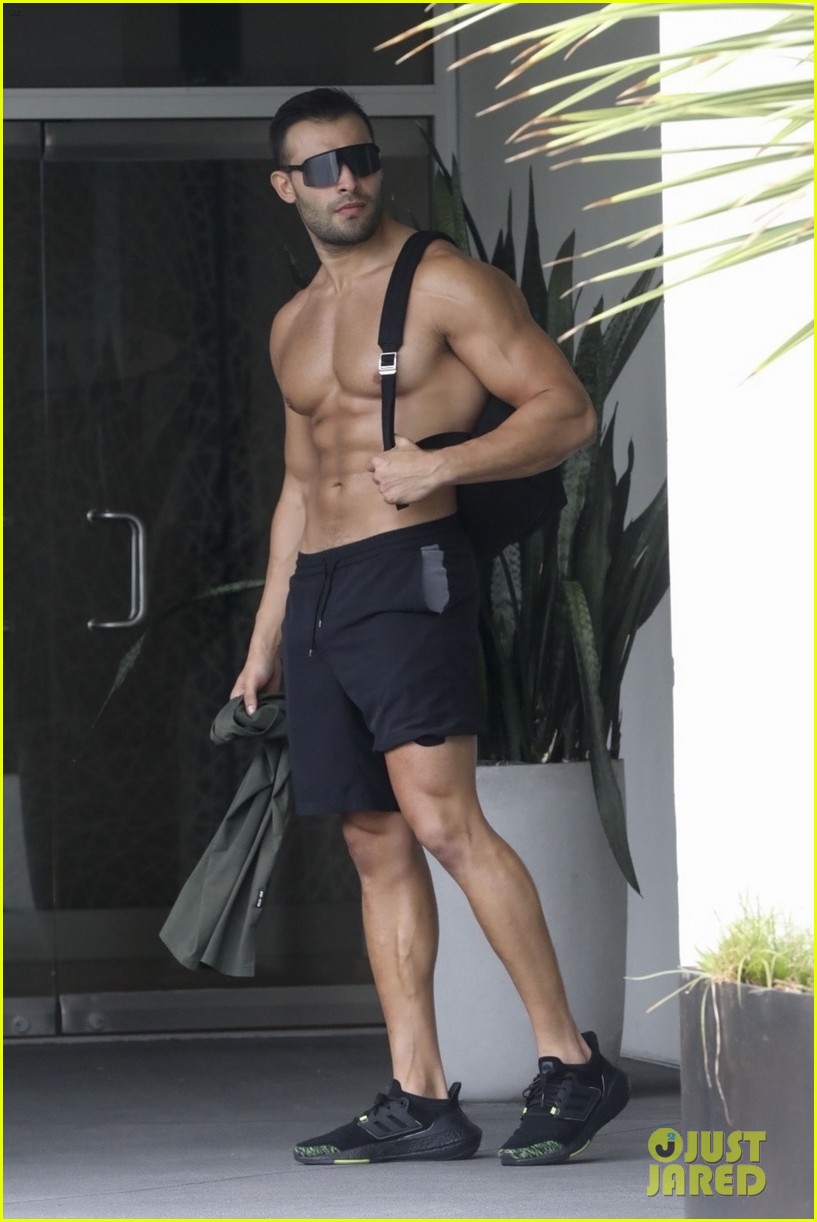 Sam Asghari Looks Ripped in New Shirtless Photos from Gym Session ...