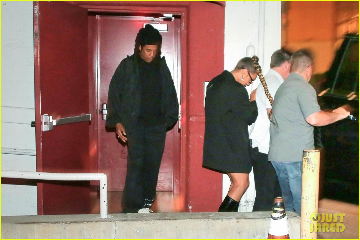 Beyonce & Jay-Z Grab Dinner with Friends in Beverly Hills: Photo ...