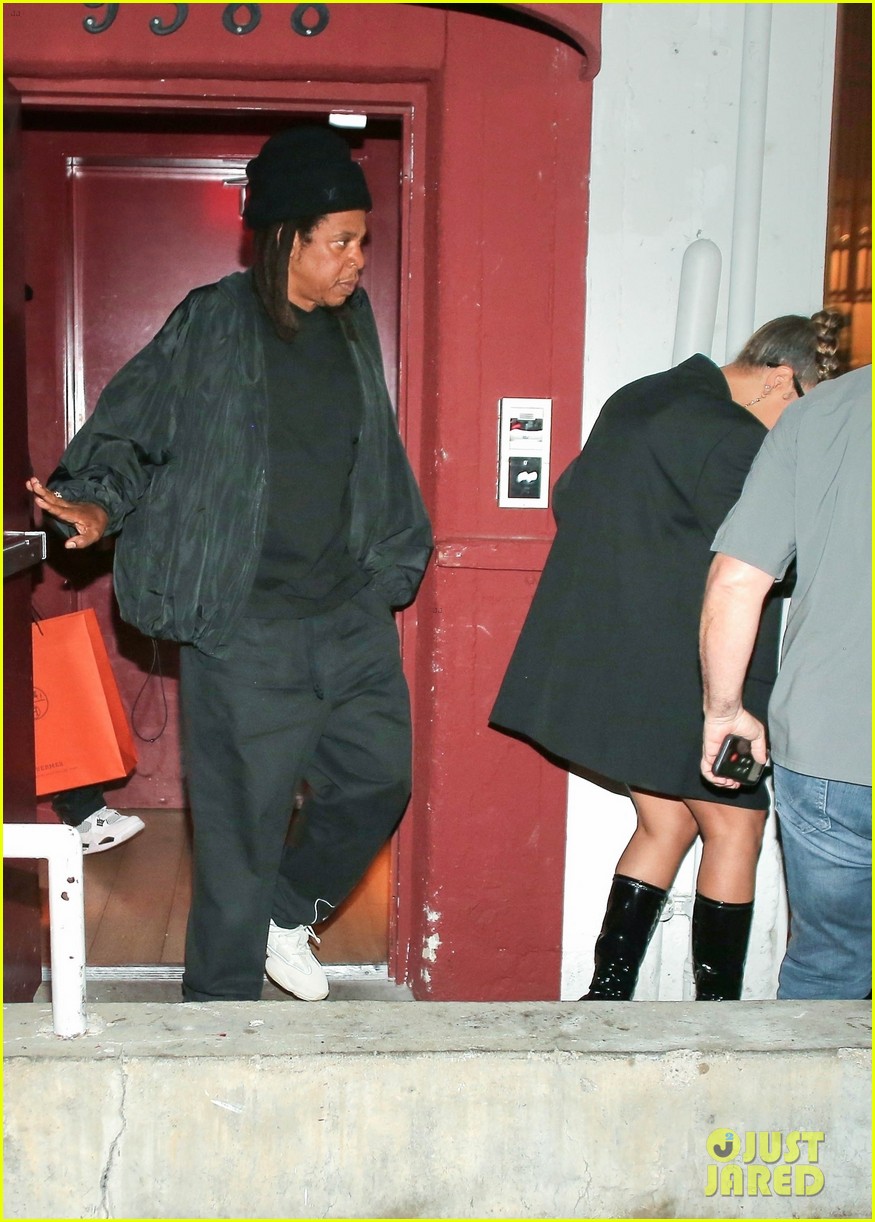 Beyonce & Jay-Z Grab Dinner with Friends in Beverly Hills: Photo ...