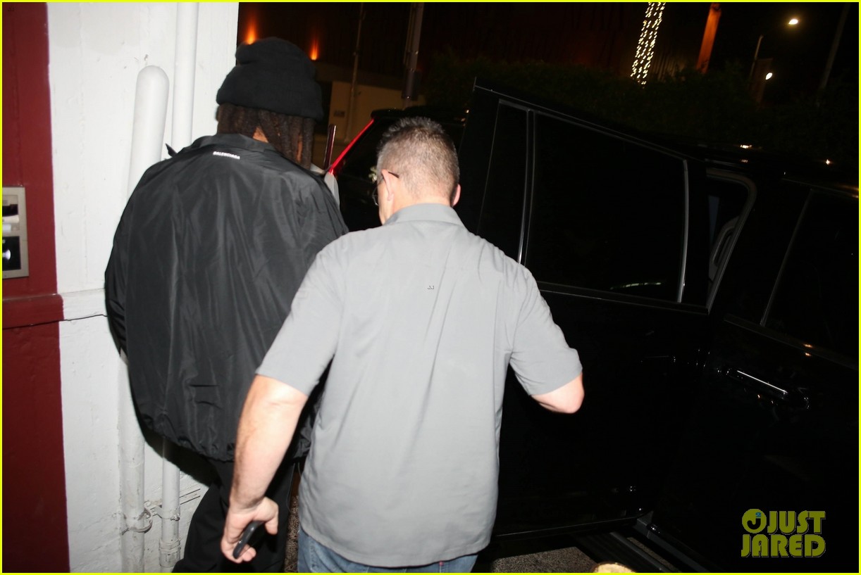 Beyonce & Jay-Z Grab Dinner with Friends in Beverly Hills: Photo ...