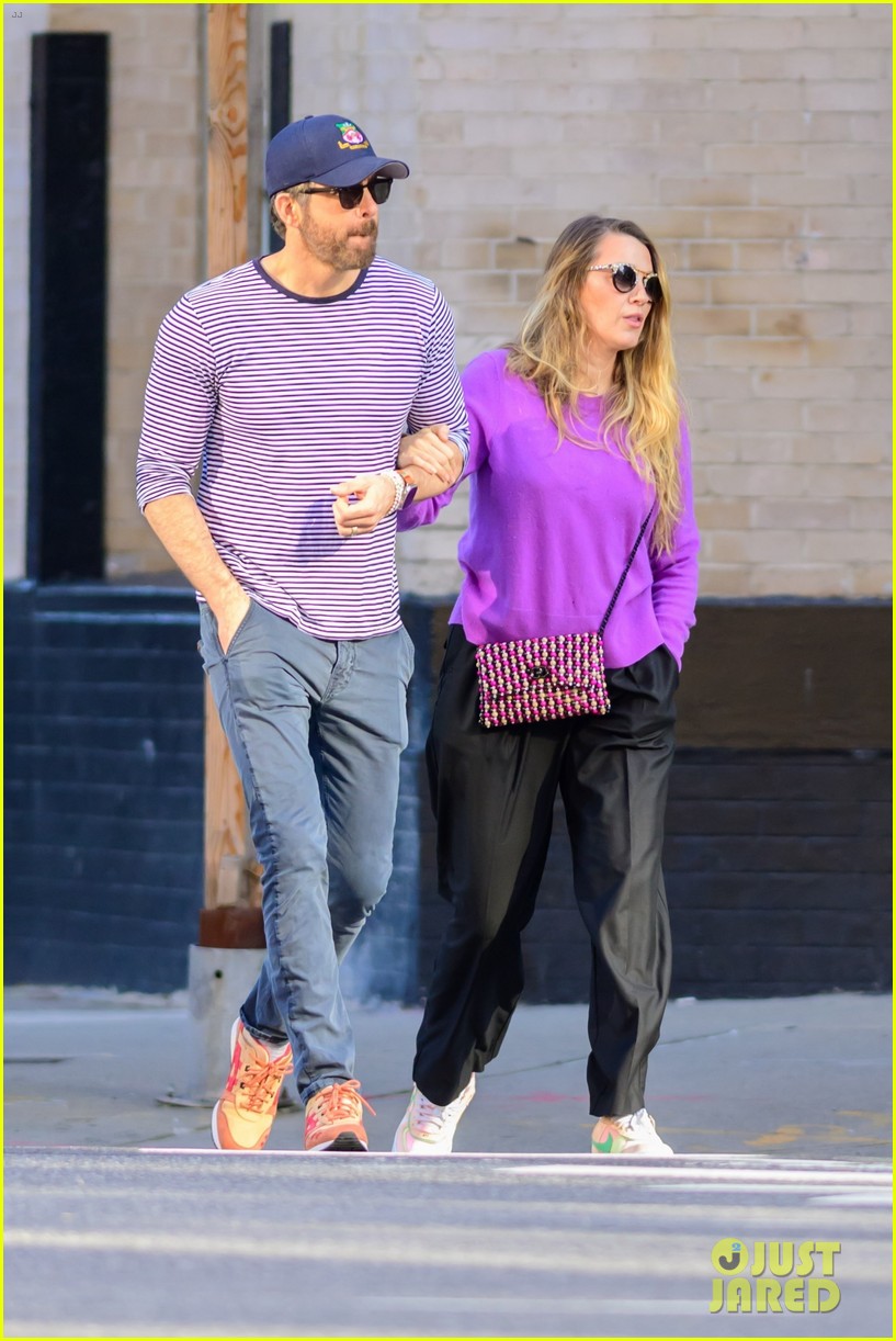 Blake Lively & Ryan Reynolds Spotted On a Wednesday Morning Walk in NYC ...