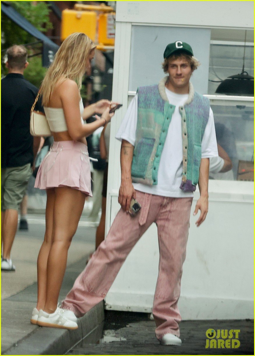 Music Video Director Cole Bennett Spotted Hanging with Model Olivia ...