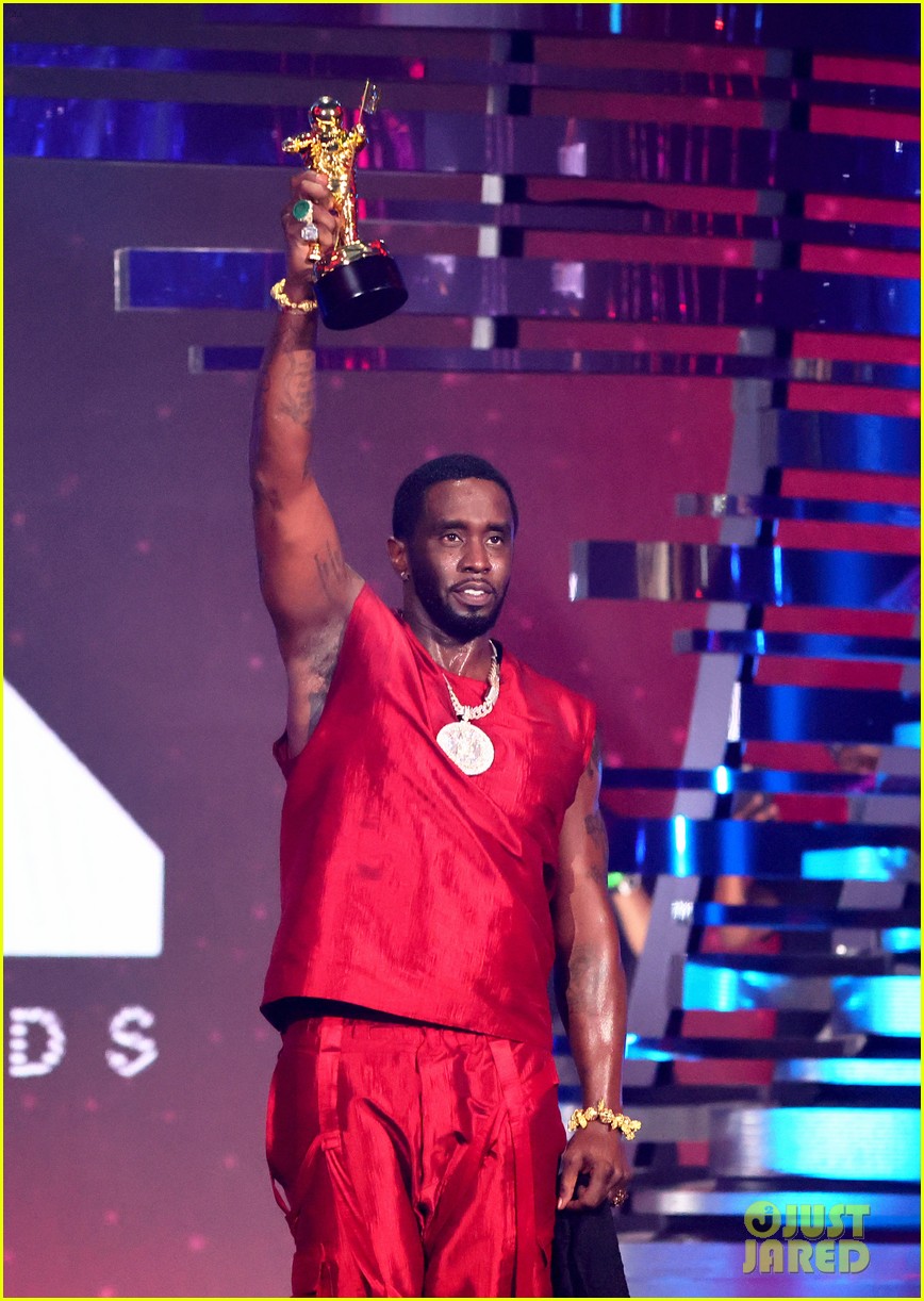 Diddy Performs Medley of His Hit Songs Before Accepting Global Icon Award at MTV VMAs 2023 ...