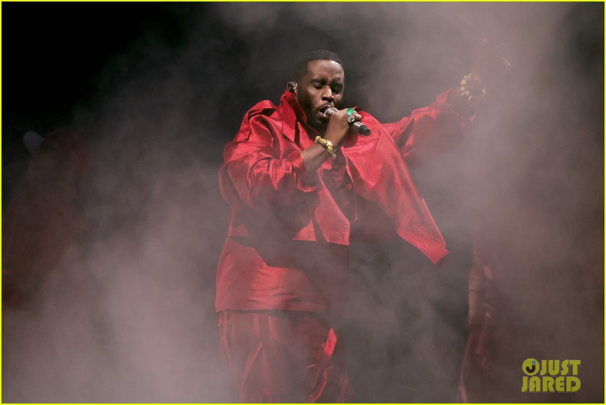 Diddy Performs Medley of His Hit Songs Before Accepting Global Icon ...