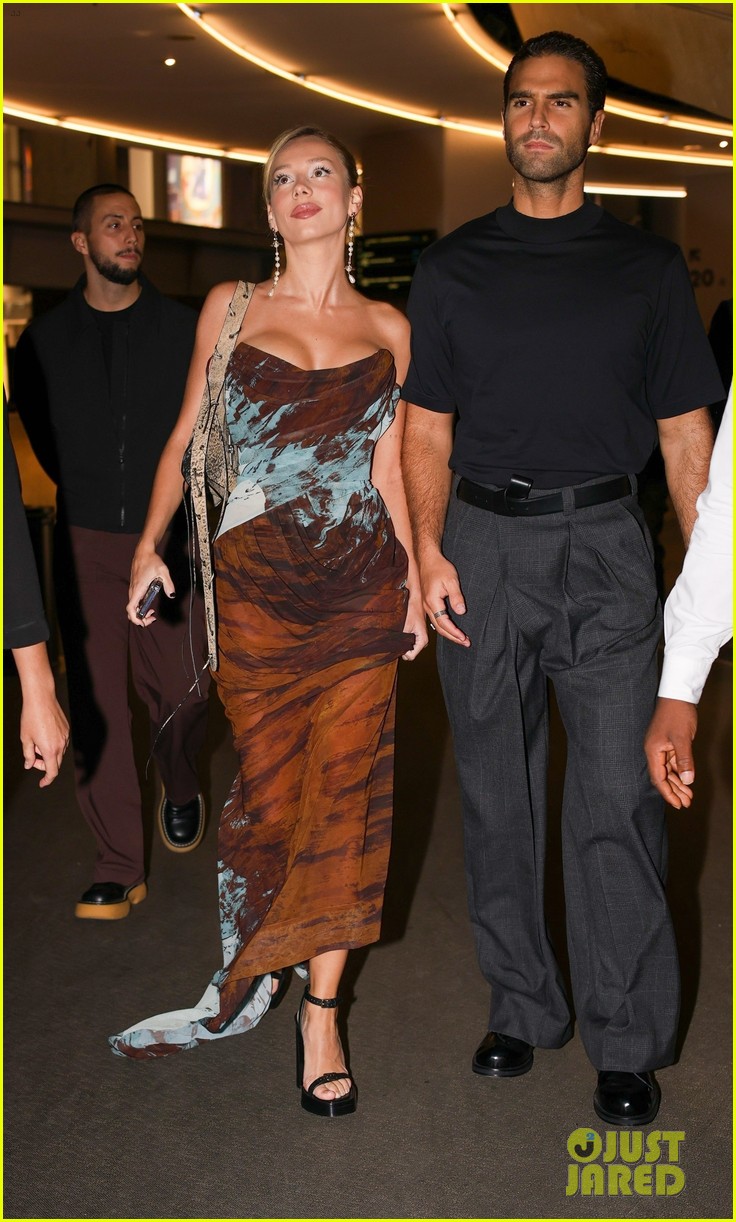 'Elite' Actress Ester Exposito Gets Boyfriend Nicolás Furtado's Support ...