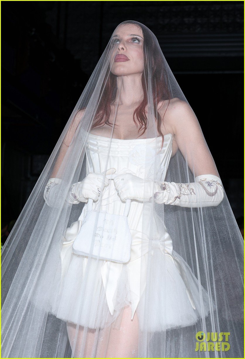 Julia Fox Transforms Into Bride for Wiederhoeft Fashion Show in NYC ...