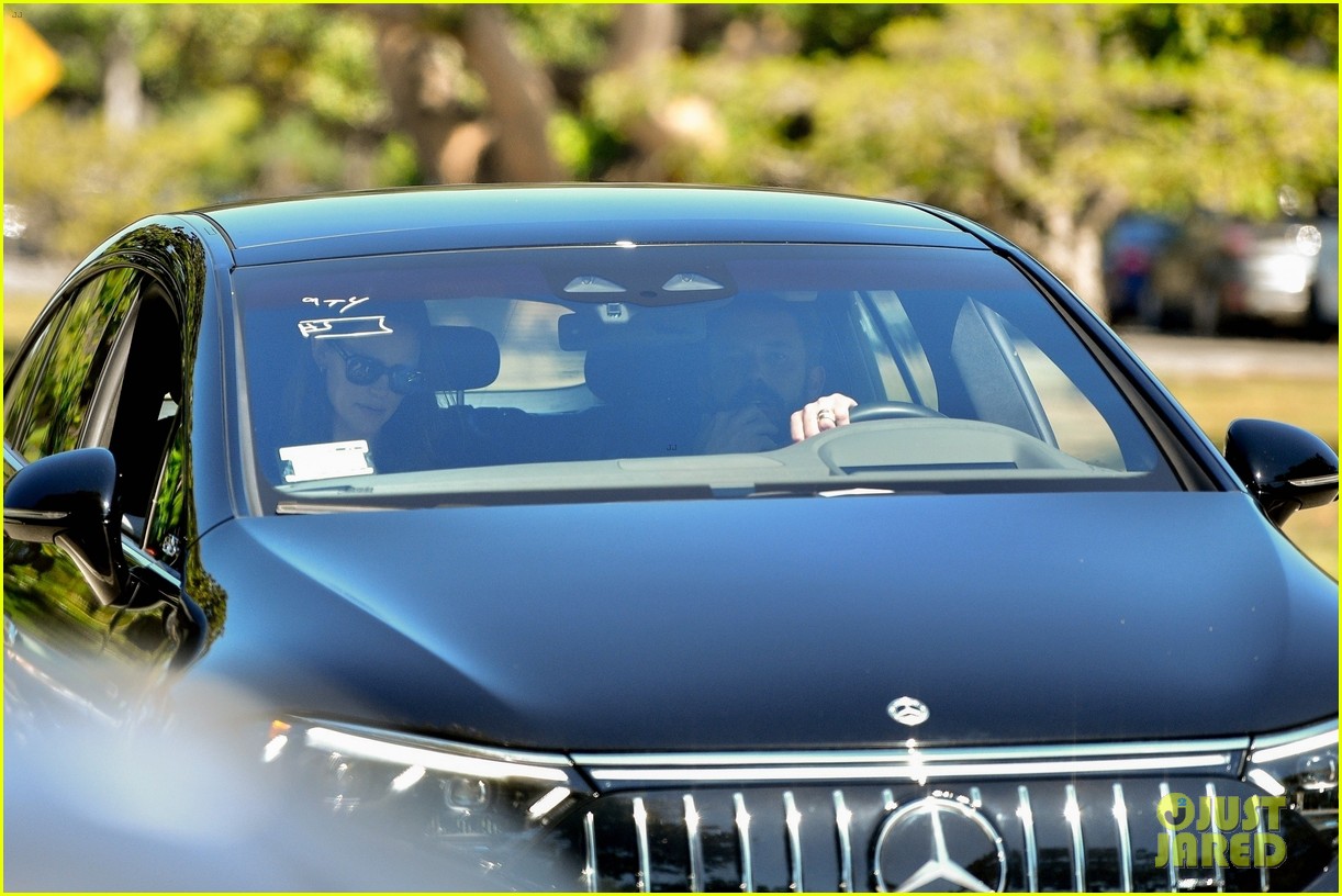 Ben Affleck Gives Ex-Wife Jennifer Garner a Ride After a Tuesday ...
