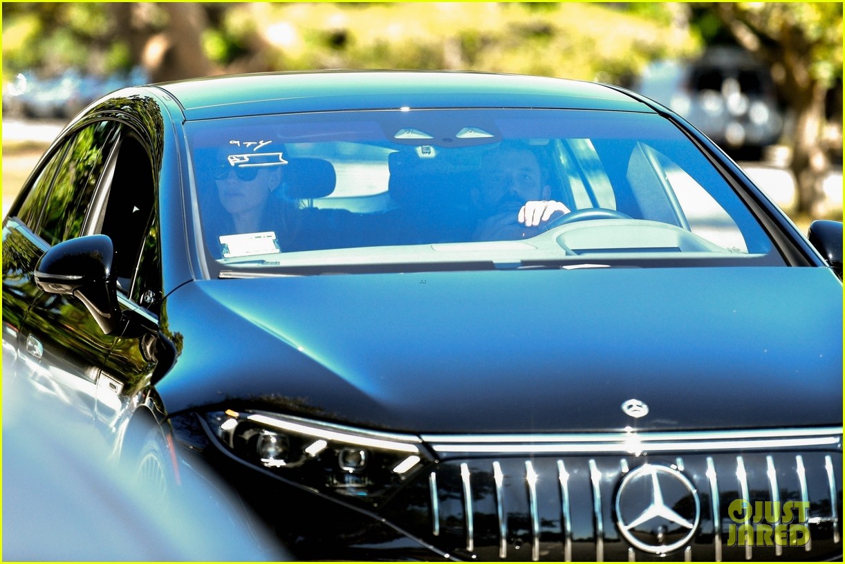 Ben Affleck Gives Ex-Wife Jennifer Garner a Ride After a Tuesday ...