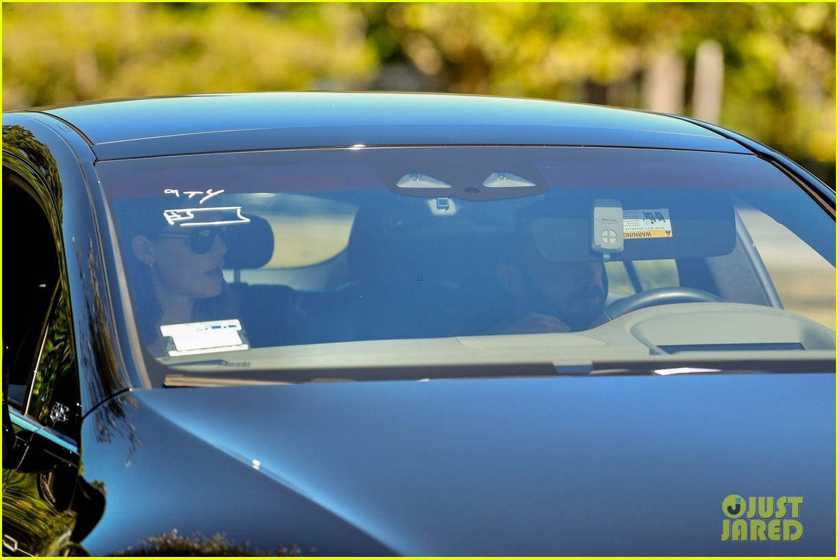 Ben Affleck Gives Ex-Wife Jennifer Garner a Ride After a Tuesday ...