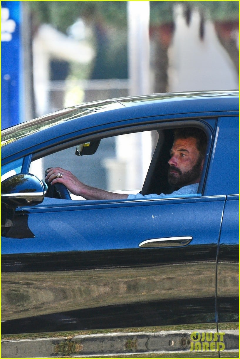 Ben Affleck Gives Ex-Wife Jennifer Garner a Ride After a Tuesday ...