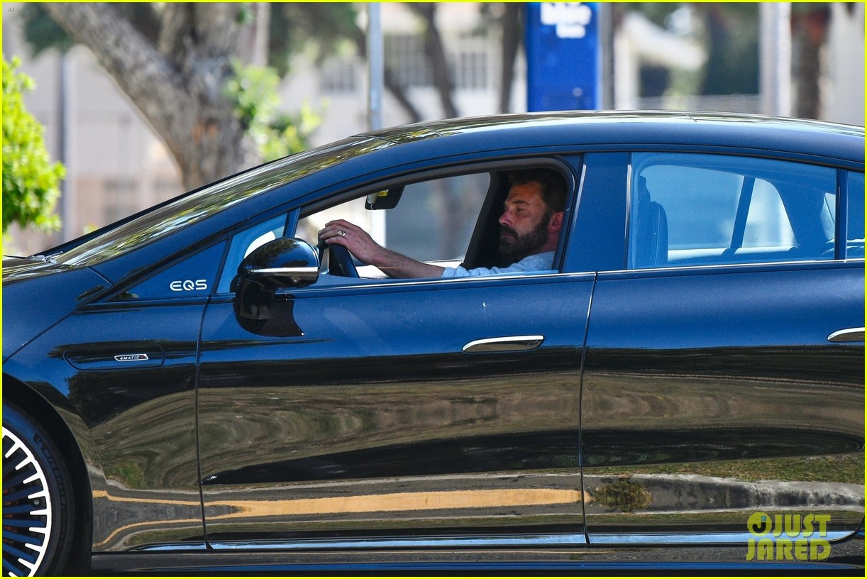 Ben Affleck Gives Ex-Wife Jennifer Garner a Ride After a Tuesday ...