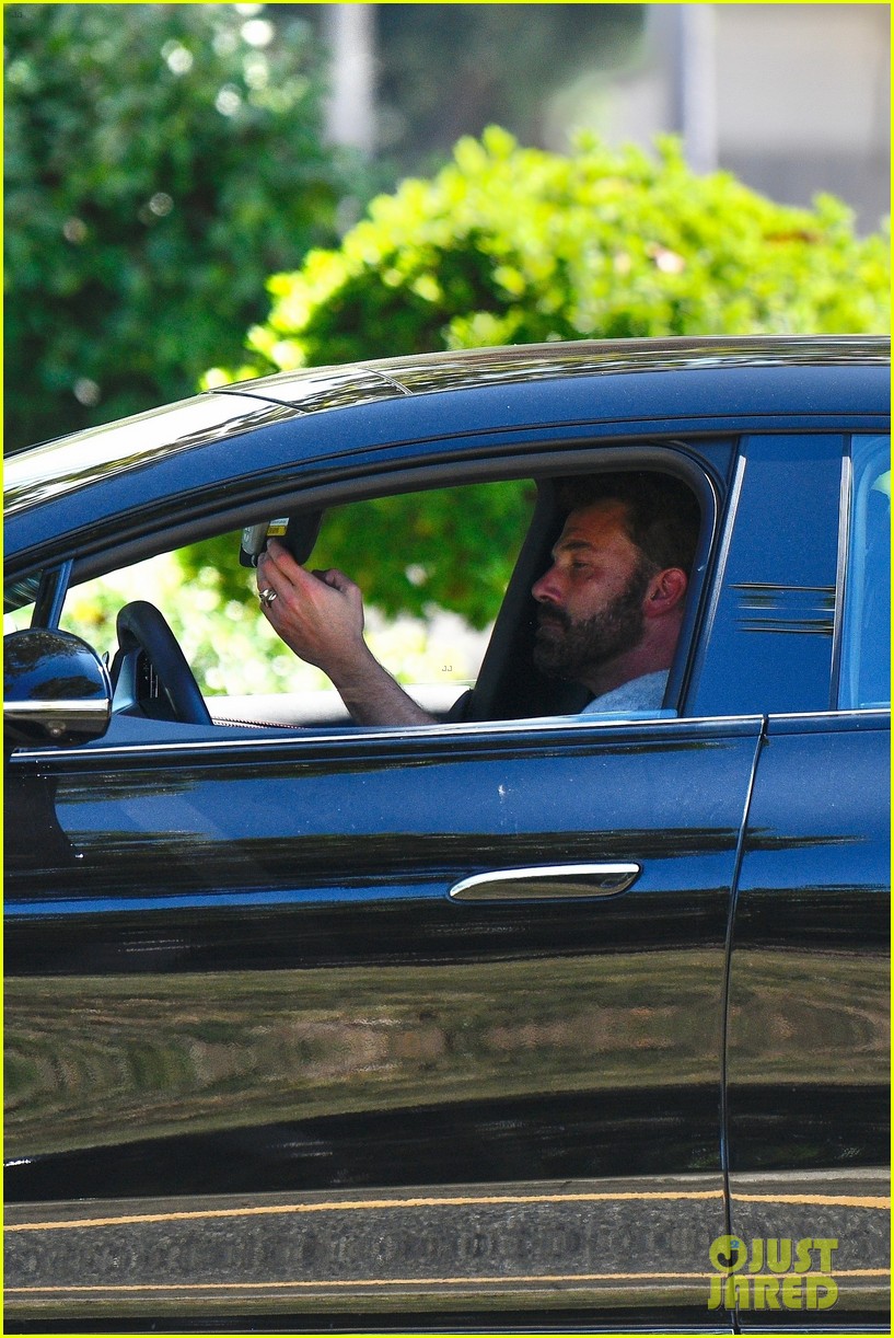 Ben Affleck Gives Ex-Wife Jennifer Garner a Ride After a Tuesday ...