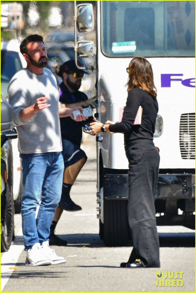 Ben Affleck Gives Ex-Wife Jennifer Garner a Ride After a Tuesday ...