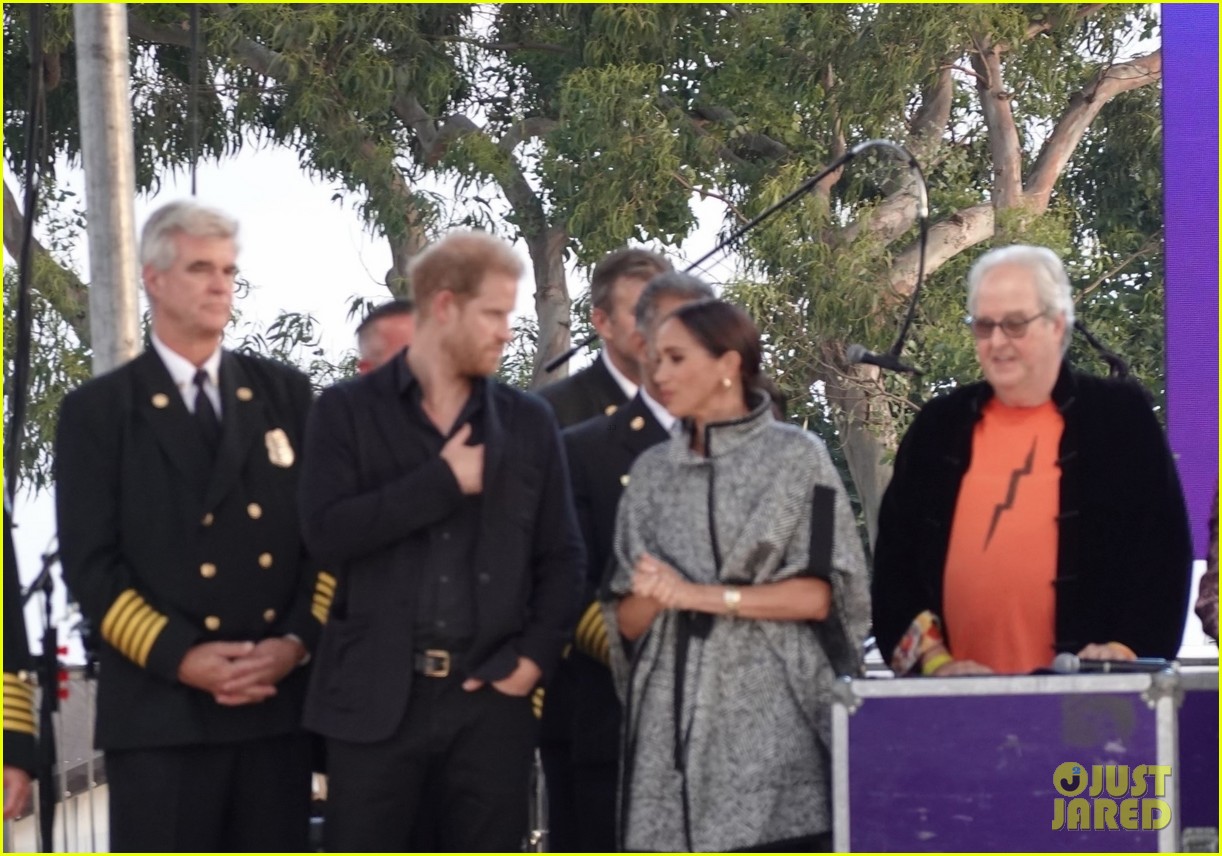 Prince Harry & Meghan Markle Show Their Support at Kevin Costner's ...