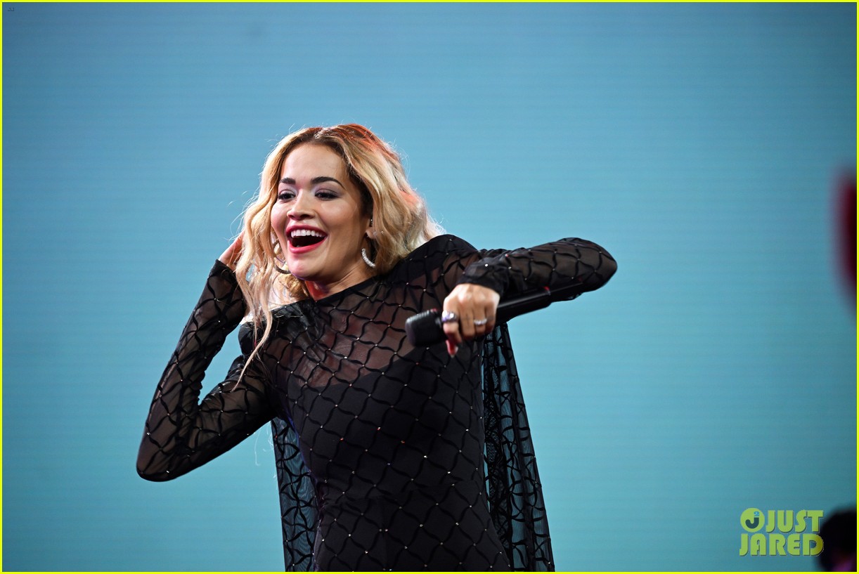 Prince Harry & Meghan Markle Close Out Invictus Games 2023 With a Rita ...