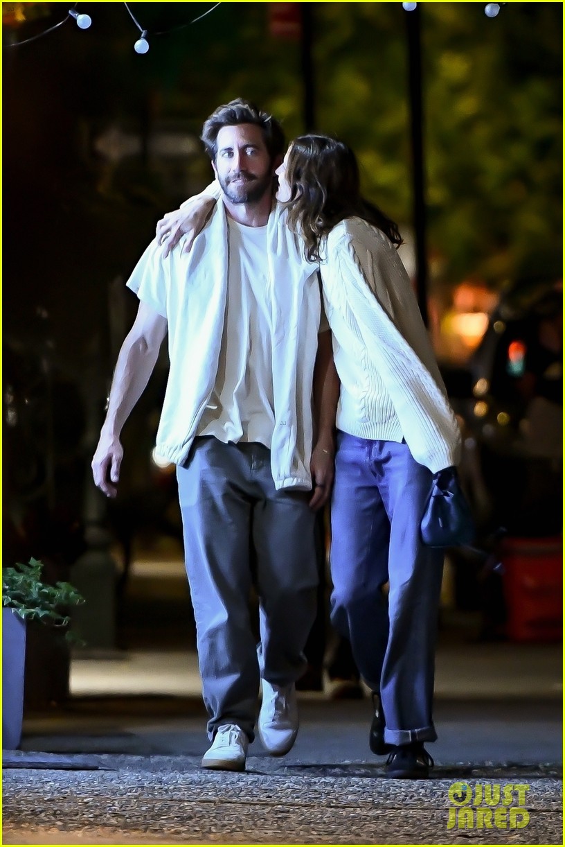 Jake Gyllenhaal & Girlfriend Jeanne Cadieu Spotted Out in SoHo!: Photo ...