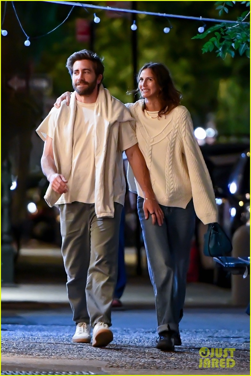 Jake Gyllenhaal & Girlfriend Jeanne Cadieu Spotted Out in SoHo!: Photo ...